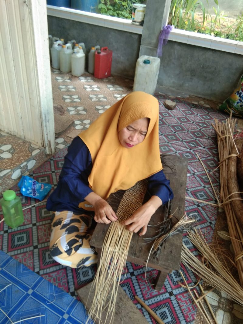 Kerajinan Rotan di Batu Sopang Kian Menguntungkan | Hello Borneo