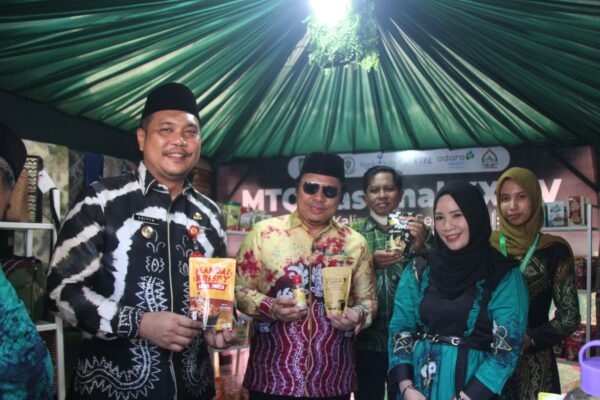 Stand Pameran MTQ Kabupaten Balangan Pamerkan Produk Unggul Kerajinan ...