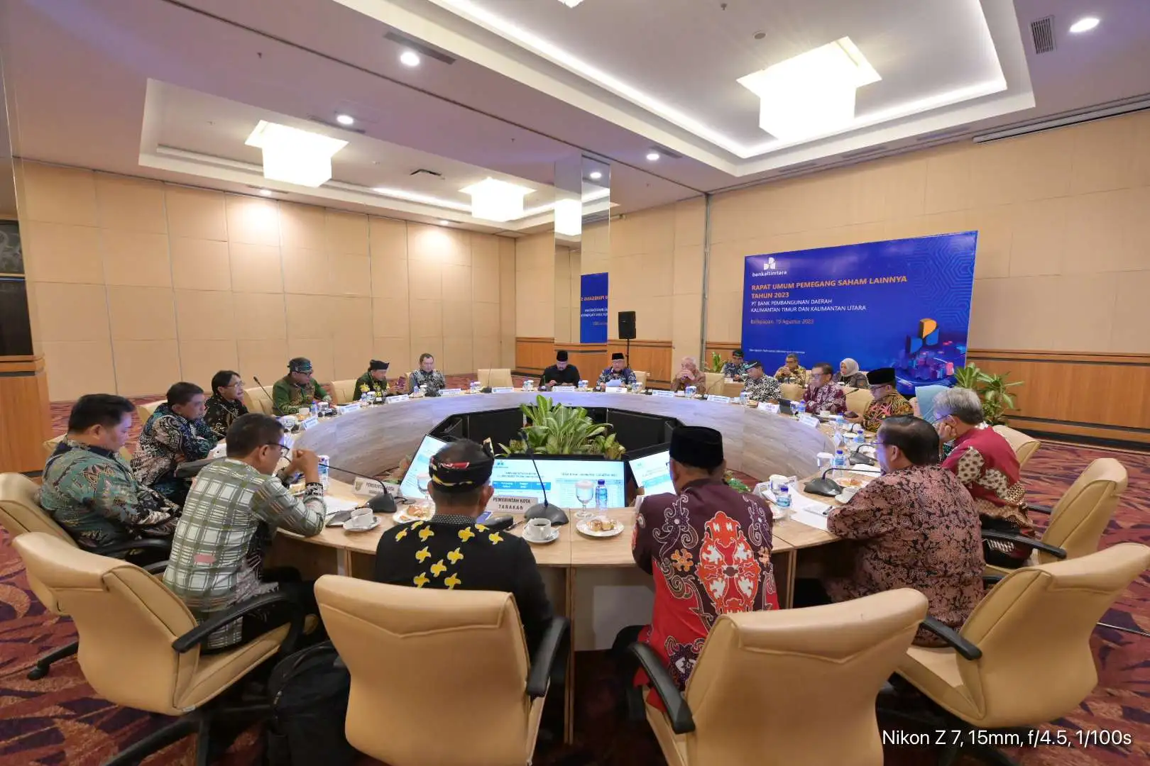 Bupati Paser Hadiri RUPS BPD Kaltim Kaltara Tahun 2023 | Hello Borneo