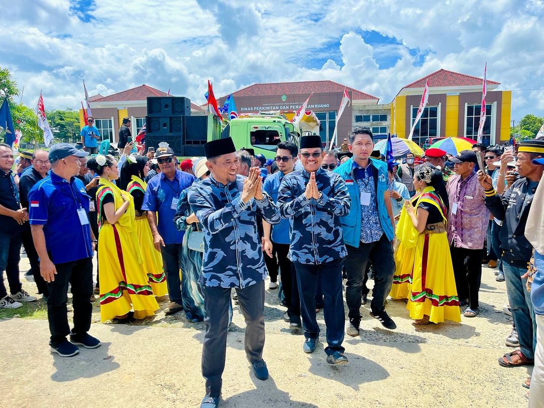 Hamdam Pongrewa dan Ahmad Basir Resmi Daftar ke KPU PPU di Tengah ...