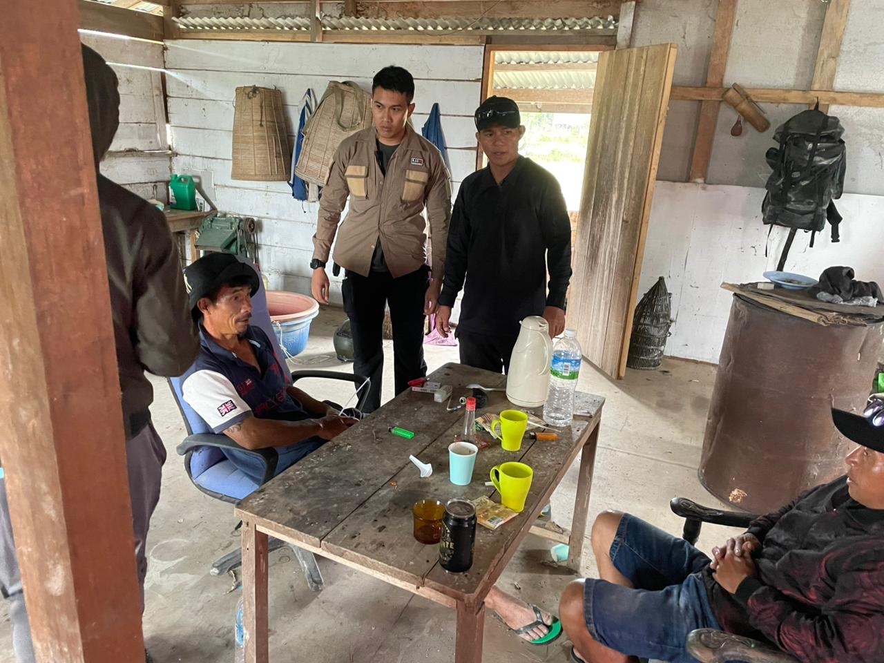Yonzipur 8/SMG Sergap Penyelundupan Narkotika di Long Midang | Hello Borneo